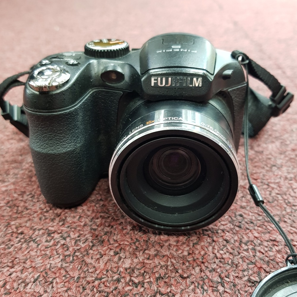 Fujifilm Fujifilm Finepix S 1600 12MP Camera - Own4Less